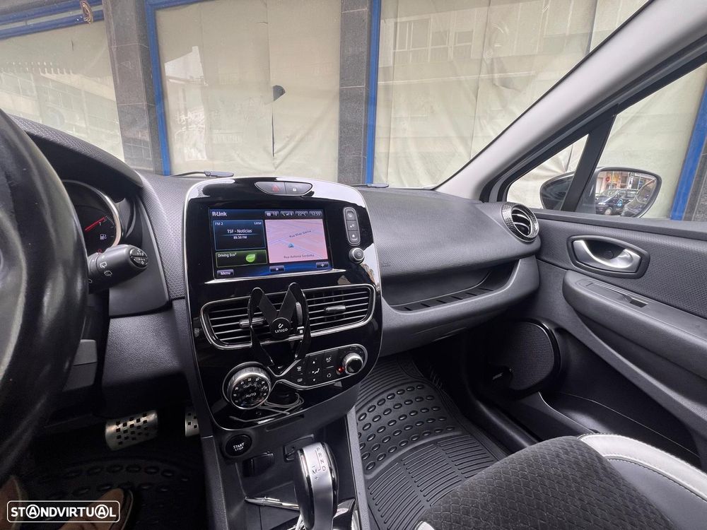 Usado Renault Clio Sport Tourer 2018 - 11 000 EUR, 199 284 km - Standvirtual.com