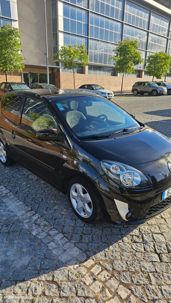 Usado Renault Twingo 2011 - 2 800 EUR, 192 000 km - Standvirtual.com