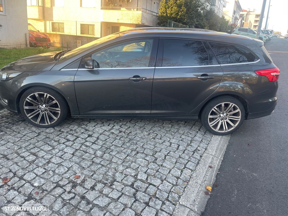 Usado Ford Focus SW 2016 - 7 000 EUR, 250 000 km - Standvirtual.com
