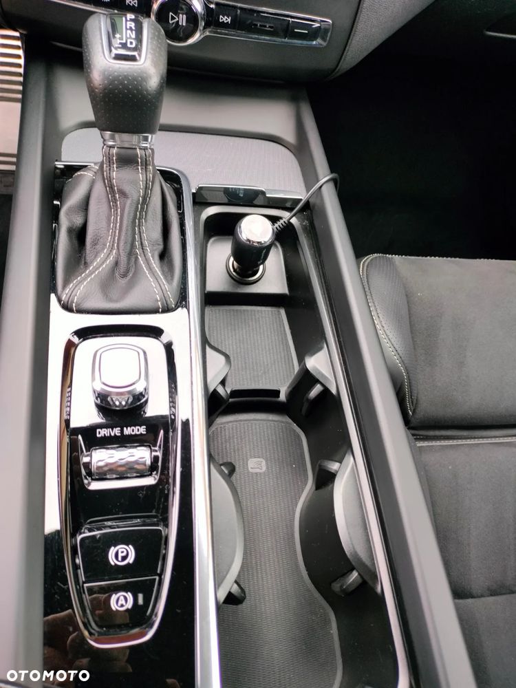 Używany Volvo XC 60 2018 - 108 000 PLN, 110 000 km - Otomoto.pl