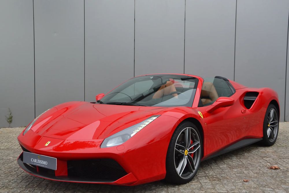 Usado Ferrari 488 2016 - 289 950 EUR, 16 600 km - Standvirtual.com