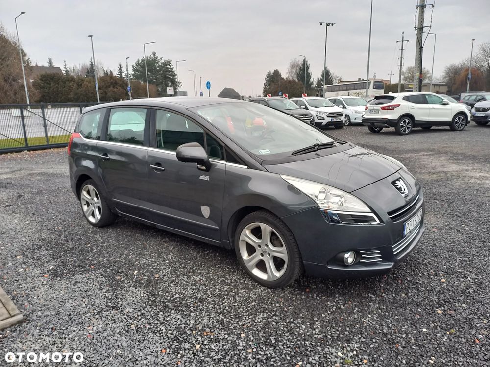Używany Peugeot 5008 2009 - 13 900 PLN, 263 000 km - Otomoto.pl