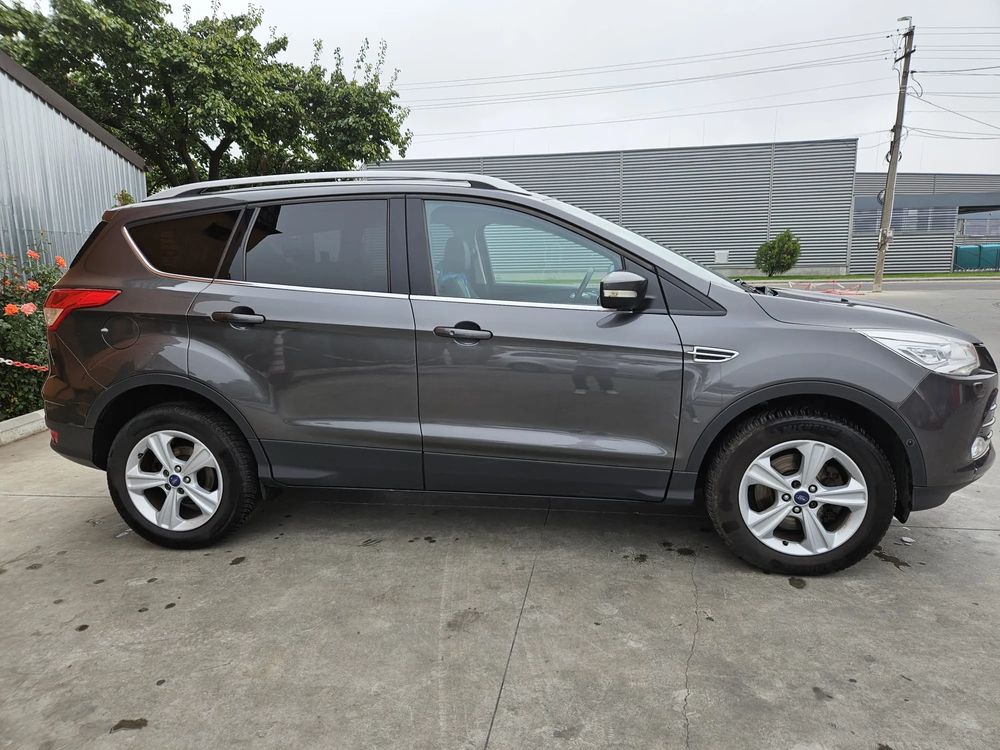 Utilizat Ford Kuga 2016 - 14 550 EUR, 96 500 km - Autovit.ro
