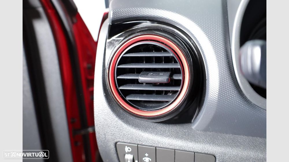 Usado Hyundai Kauai 2018 - 14 000 EUR, 106 021 km - Standvirtual.com