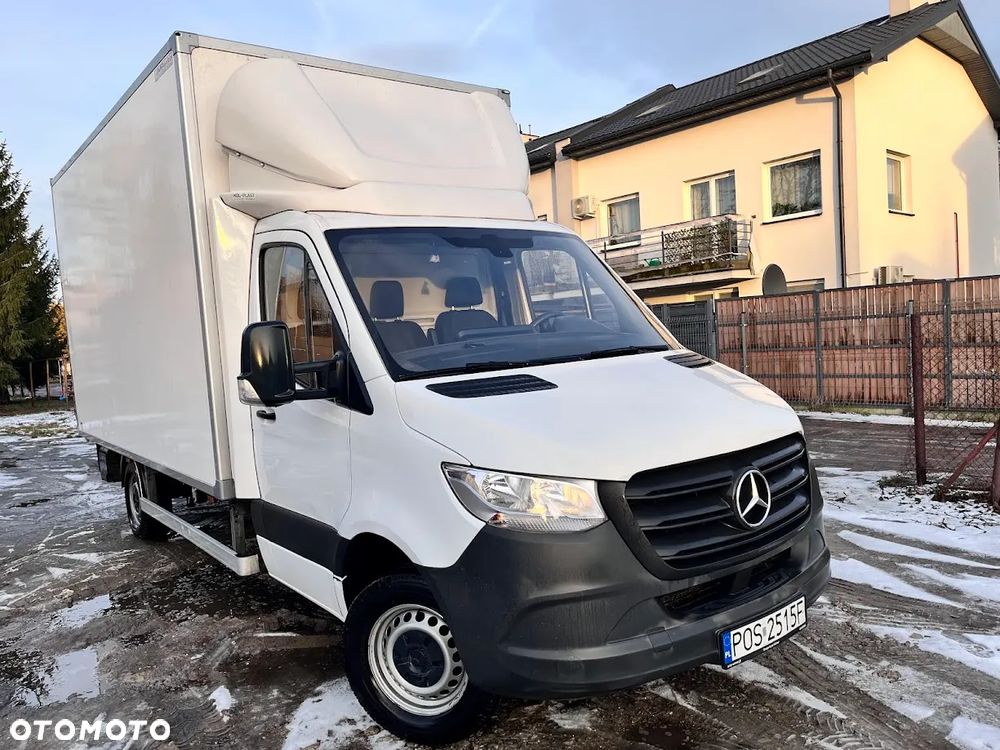 Używany Mercedes-Benz Sprinter Winda Kontener 2022 - 94 900 PLN, 229 ...
