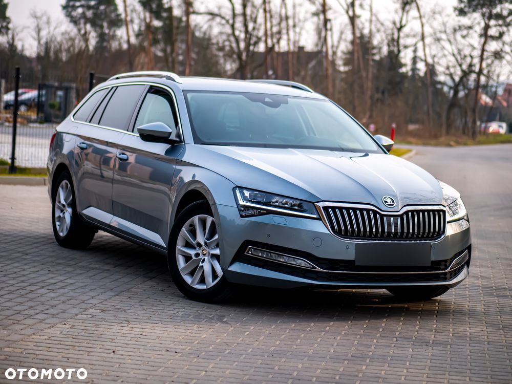 Używany Skoda Superb 2021 - 79 900 PLN, 228 200 km - Otomoto.pl