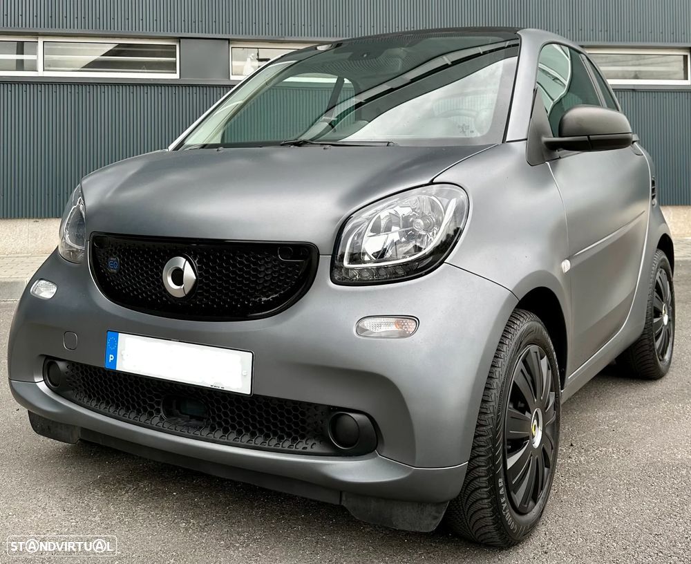 Usado Smart ForTwo Coupé 2019 - 11 500 EUR, 25 000 km - Standvirtual.com