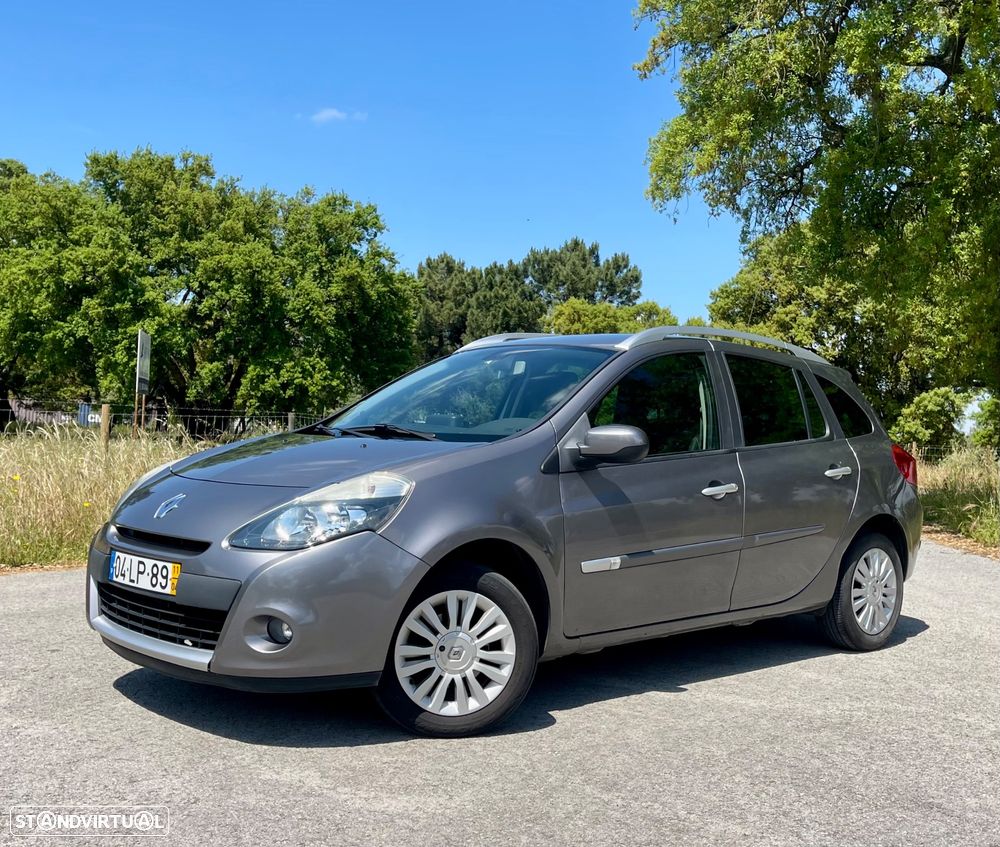 Usado Renault Clio Break 2011 - 5 990 EUR, 140 000 km - Standvirtual.com