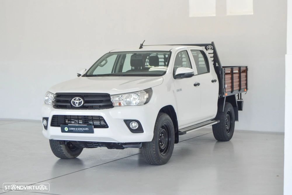 Usado Toyota Hilux 2.4 D-4D 2WD CD 2018 - 32 750 EUR, 156 491 km ...