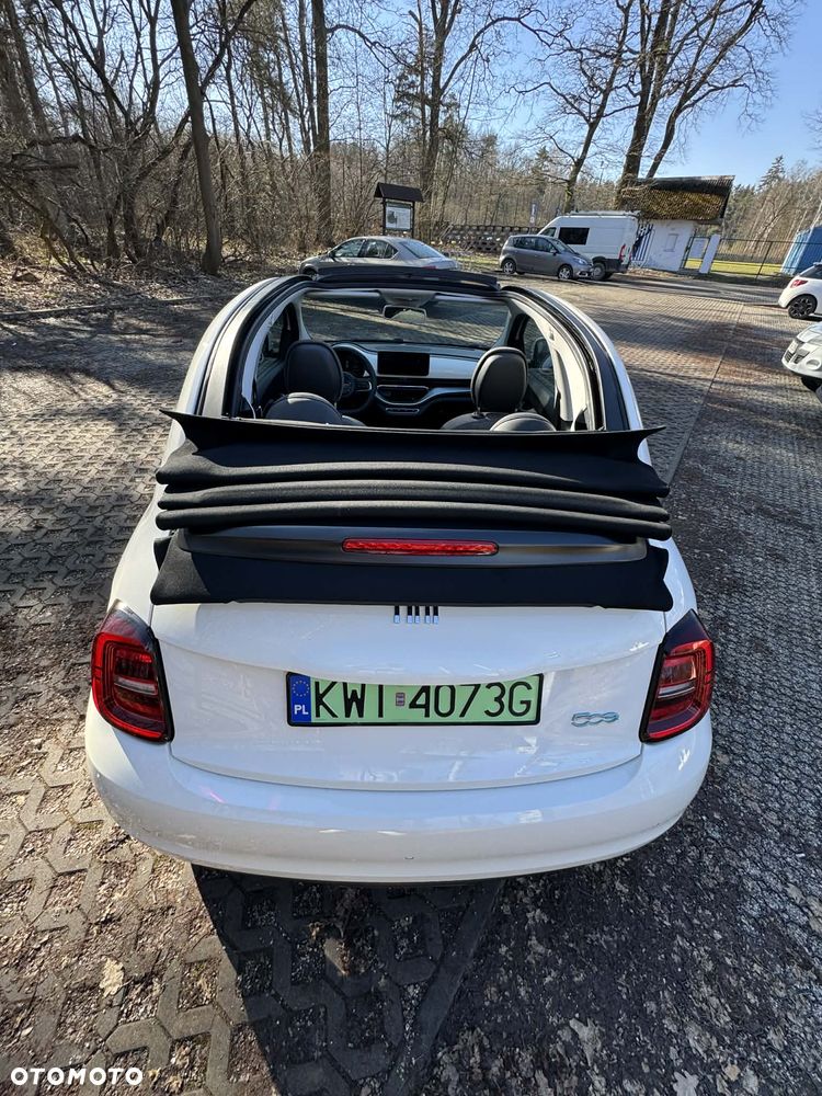 Używany Fiat 500e 2022 - 62 900 PLN, 16 000 km - Otomoto.pl