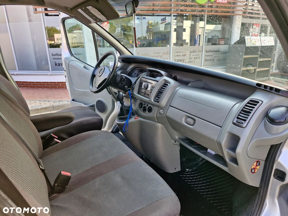 Używany Opel Vivaro 2008 - 27 500 PLN, 262 000 km - Otomoto.pl