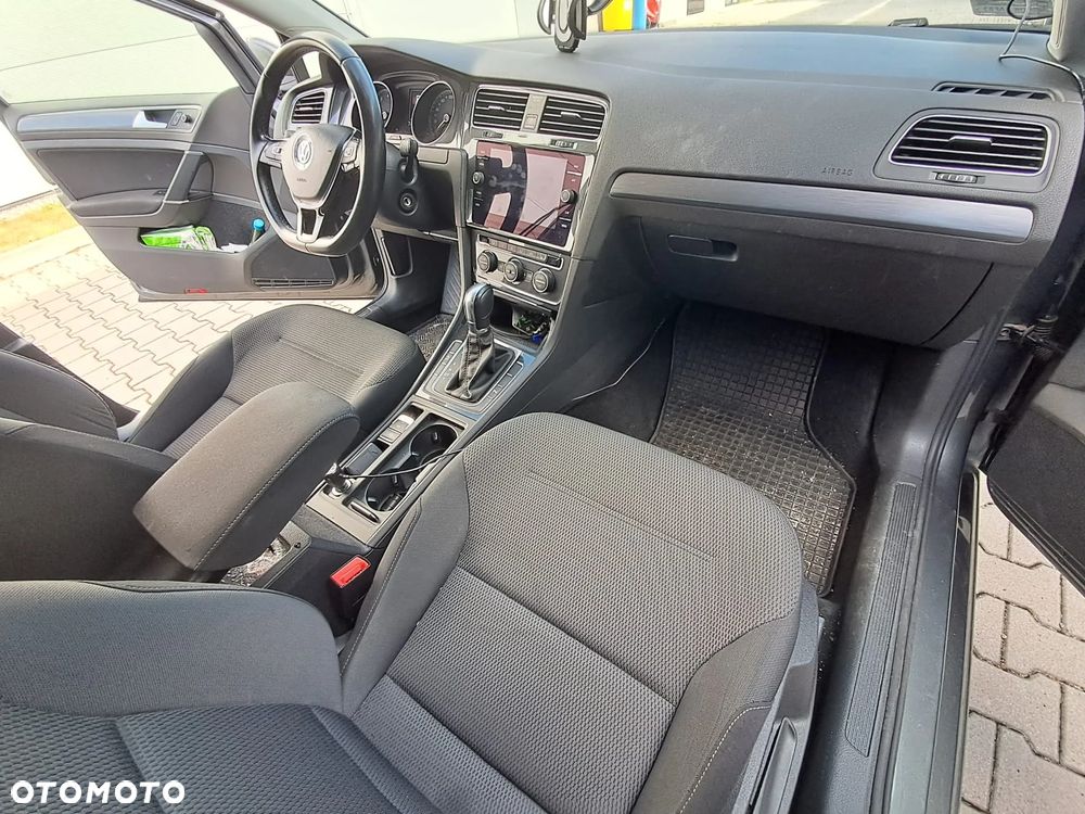 Używany Volkswagen Golf 2018 - 32 900 PLN, 224 500 km - Otomoto.pl