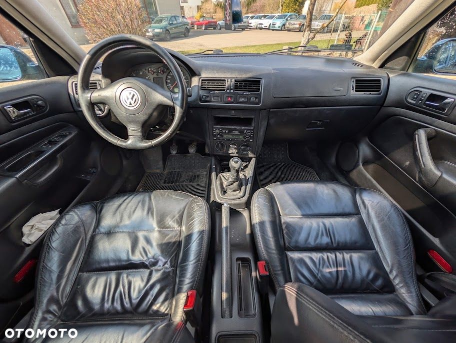 Używany Volkswagen Jetta 2001 - 5 990 PLN, 289 896 km - Otomoto.pl