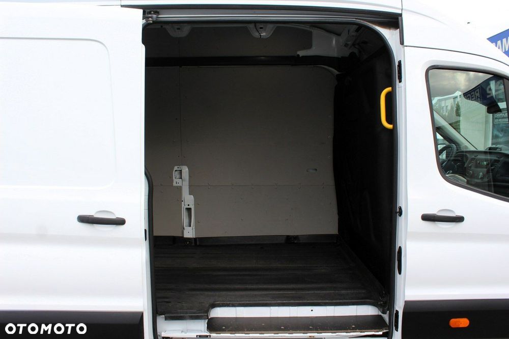 Używany Ford Transit 2022 - 89 899,47 PLN, 134 000 km - Otomoto.pl