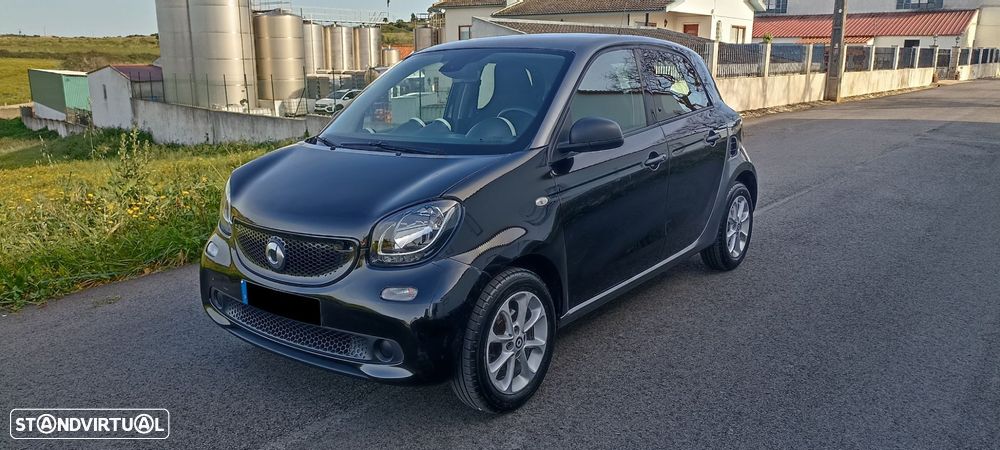 Usado Smart ForFour 2018 - 9 450 EUR, 64 000 km - Standvirtual.com
