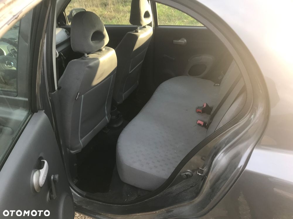 Używany Nissan Micra 2003 - 4 900 PLN, 292 000 km - Otomoto.pl