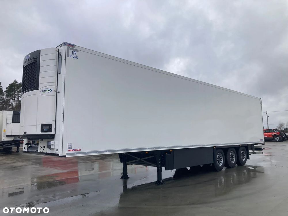 Nowy Schmitz Cargobull odbiór w Polsce, nowa chłodnia Doppelstock SKO 24, 2025r. z Carrier ...