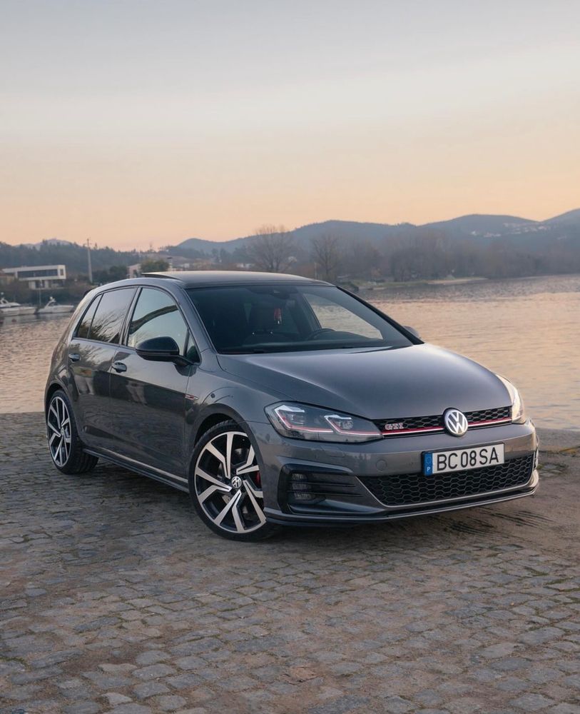 Usado VW Golf 2017 - 32 000 EUR, 105 000 km - Standvirtual.com
