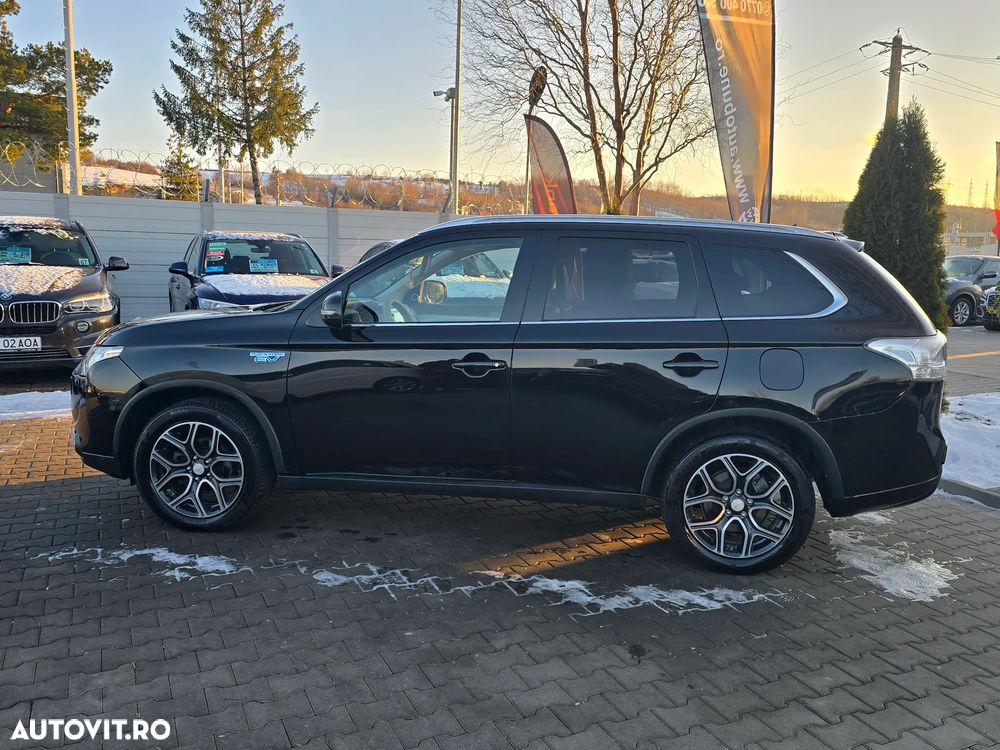 Utilizat Mitsubishi Outlander 2016 - 13 499 EUR, 171 000 km - Autovit.ro