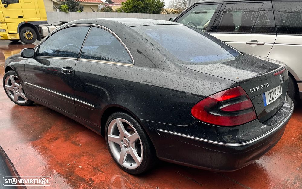 Usado Mercedes-Benz CLK 270 2004 - 7 000 EUR, 350 000 km - Standvirtual.com
