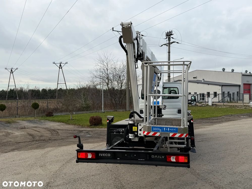 Używany Iveco DAILYC35 Z PODNOŚNIKIEM KOSZOWYM B-LIFT 20 JHV EVO 2025 - 541 200 PLN - Otomoto.pl