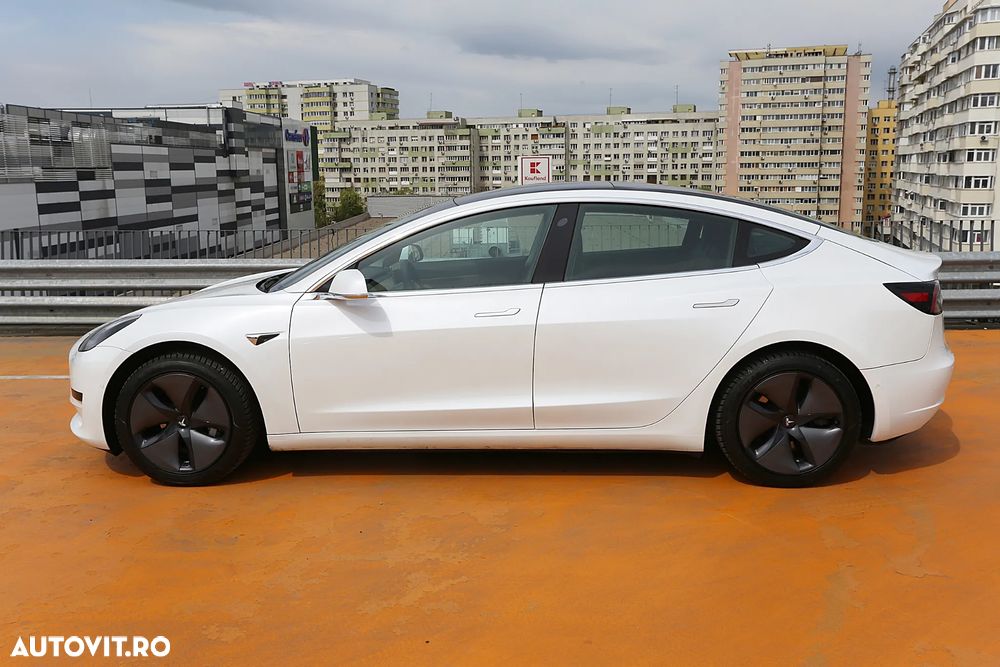 Utilizat Tesla Model 3 2020 - 18 500 EUR, 159 000 km - Autovit.ro