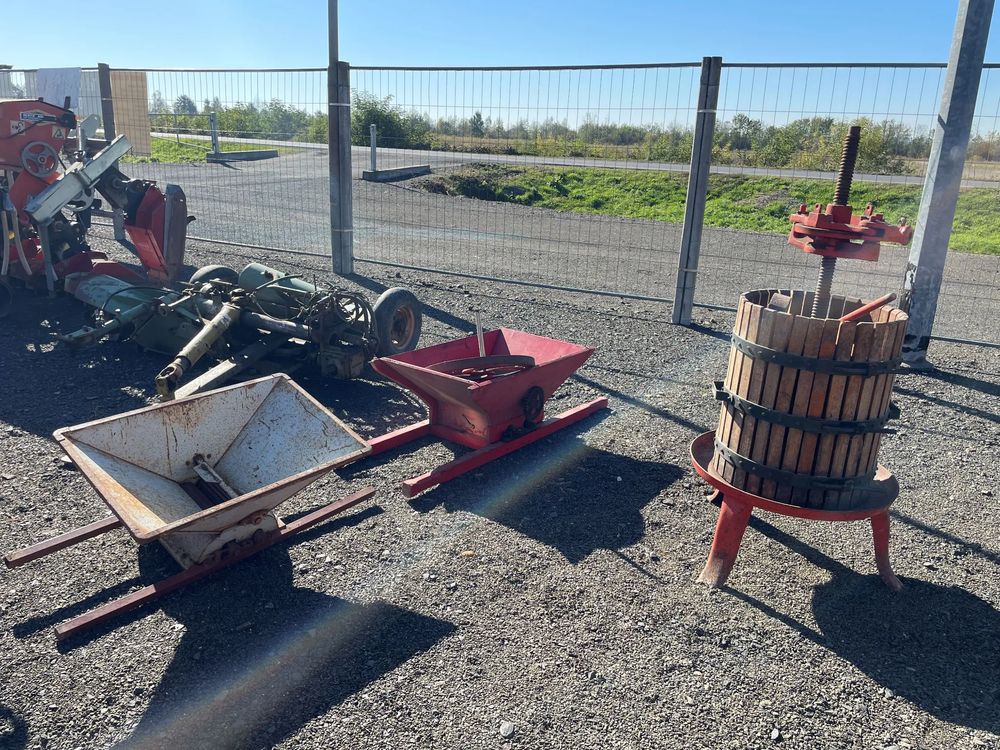 Utilizat Alta storcator struguri, presa, tocator fructe, Agrotab ...