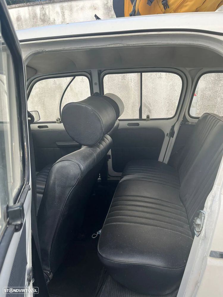 Usado Renault 4 1984 - 2 000 EUR, 120 906 km - Standvirtual.com