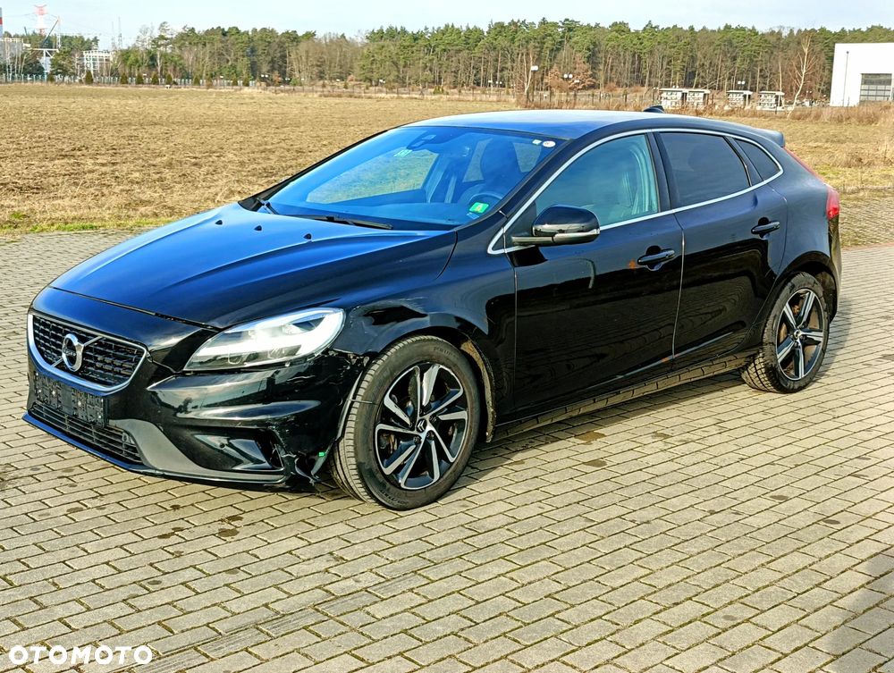 Używany Volvo V40 2020 - 43 900 PLN, 184 000 km - Otomoto.pl