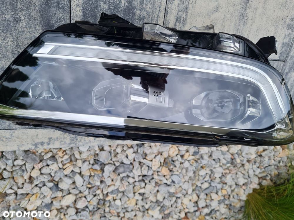 Używany Lampy przednie - 1 600 PLN - Otomoto.pl