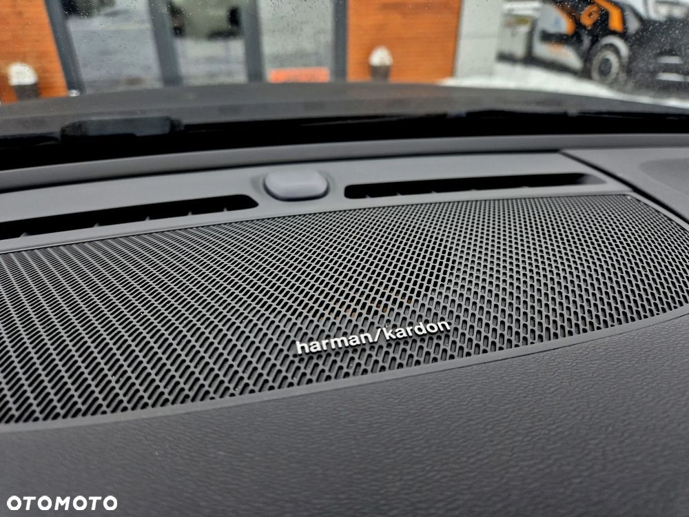 Używany Volvo XC 40 2021 - 103 900 PLN, 75 000 km - Otomoto.pl