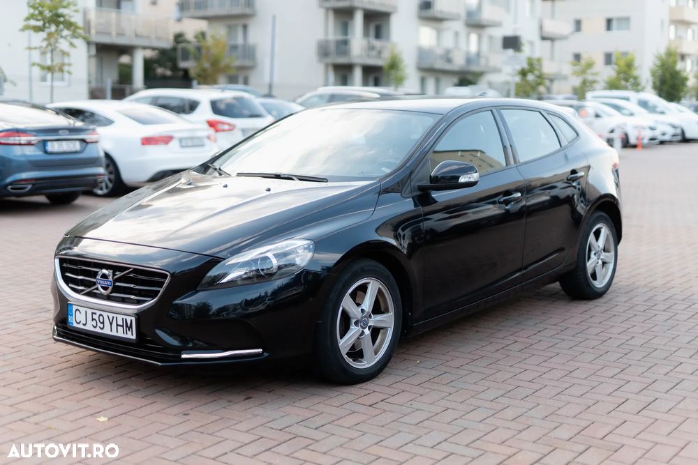 Second hand Volvo V40 - 12 900 EUR121 000 km - Autovit
