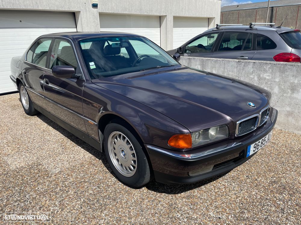 Usado BMW 725 1996 - 6 500 EUR, 402 000 km - Standvirtual.com