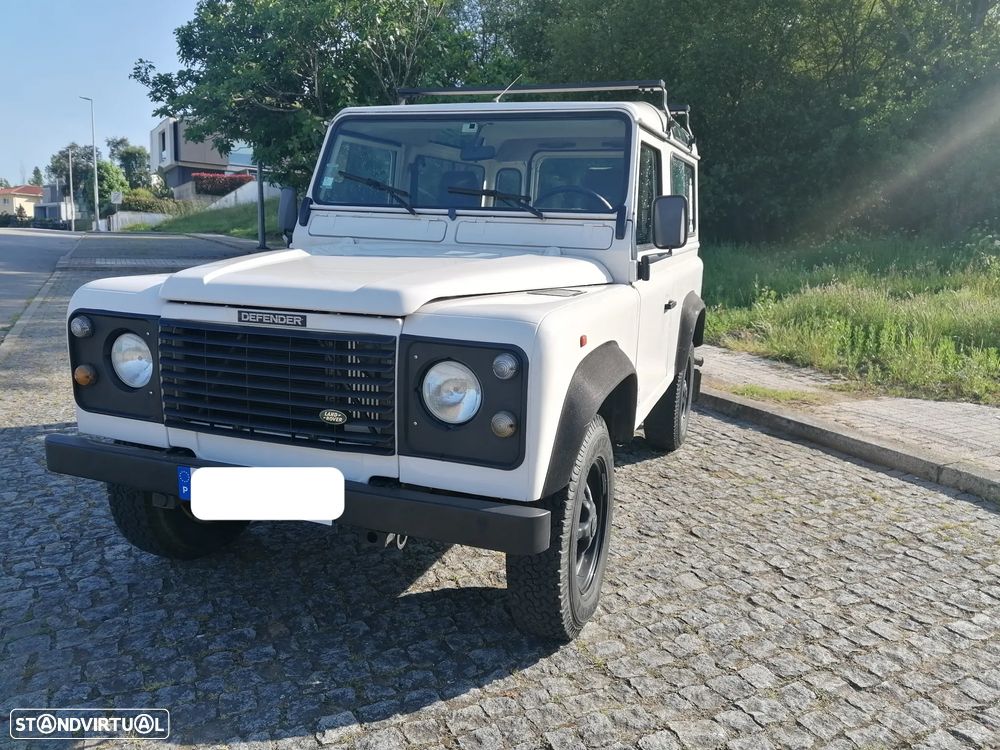Usado Land Rover Defender 1995 - 30 000 EUR, 317 000 km - Standvirtual.com