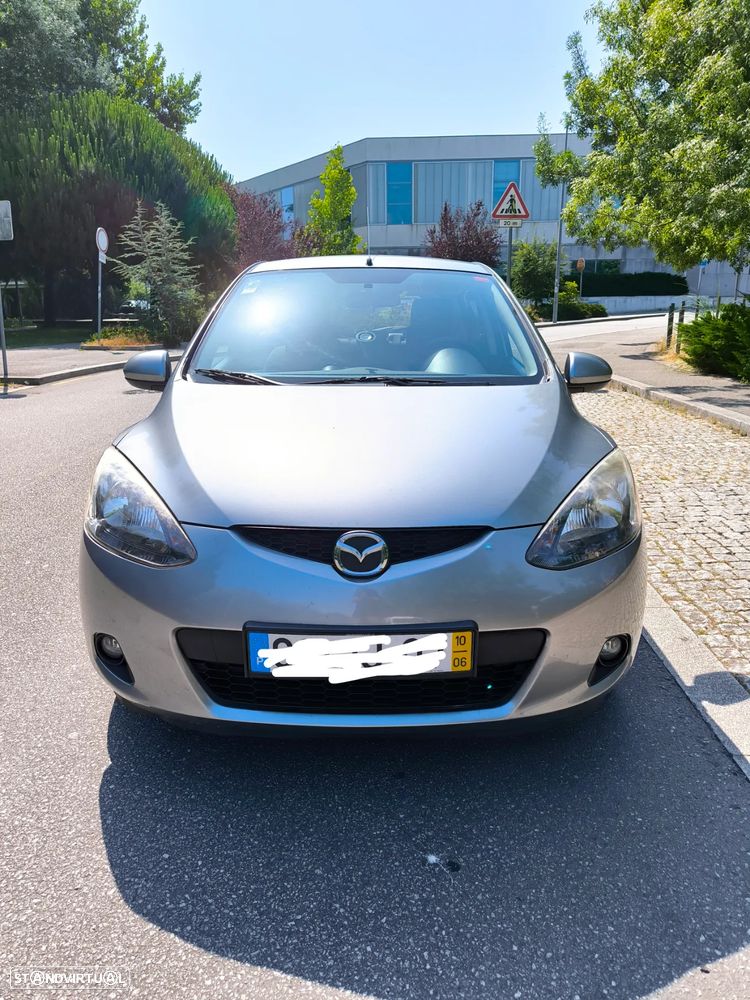 Usado Mazda 2 2010 - 6 150 EUR, 104 000 km - Standvirtual.com