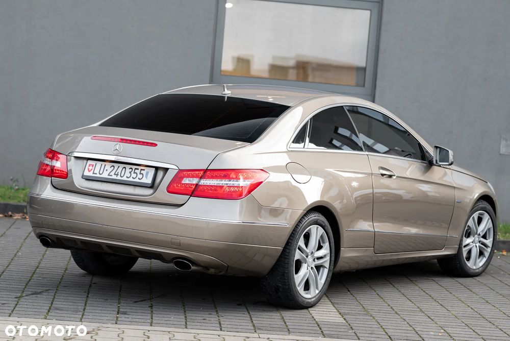 Używany Mercedes-Benz Klasa E 2010 - 37 900 PLN, 366 000 km - Otomoto.pl