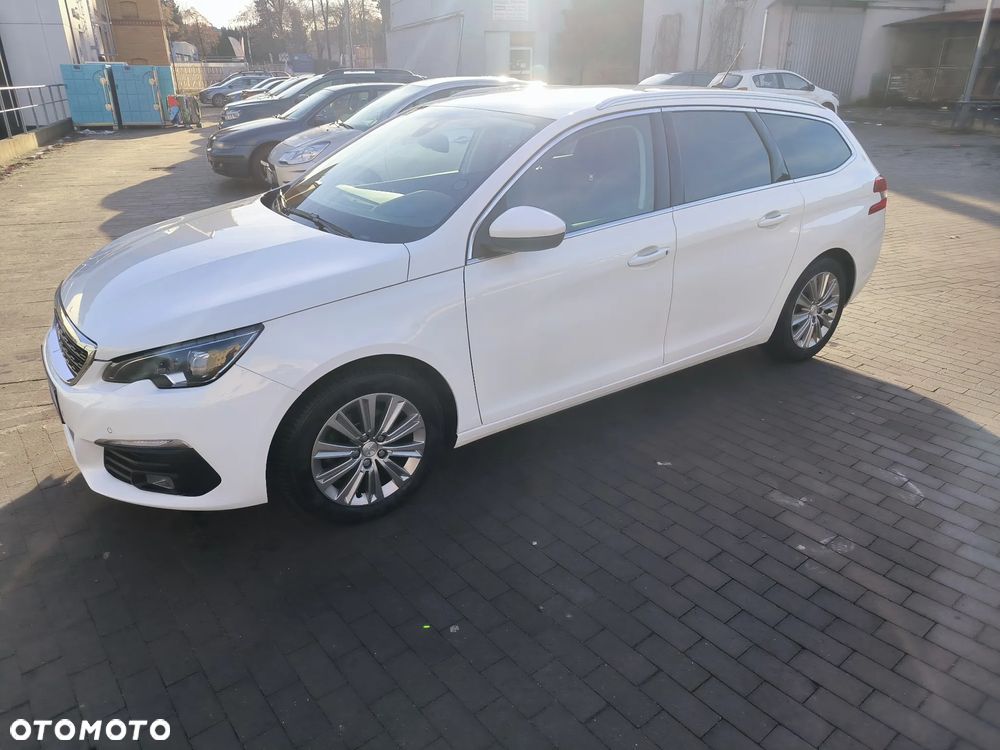 Używany Peugeot 308 2019 - 43 900 PLN, 137 121 km - Otomoto.pl