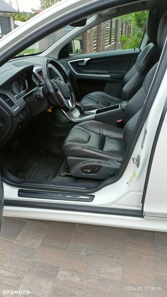 Używany Volvo XC 60 2017 - 76 000 PLN, 125 000 km - Otomoto.pl