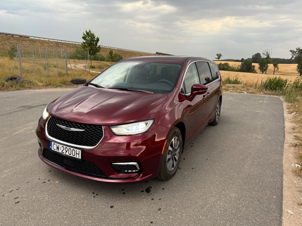 Używany Chrysler Pacifica 2022 - 169 000 PLN, 78 400 km - Otomoto.pl