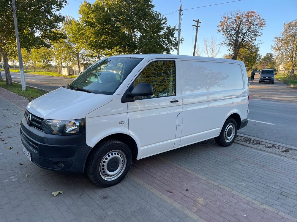 Utilizat Volkswagen Transporter T5 Facelift 2015 - 8 550 EUR, 251 423 ...