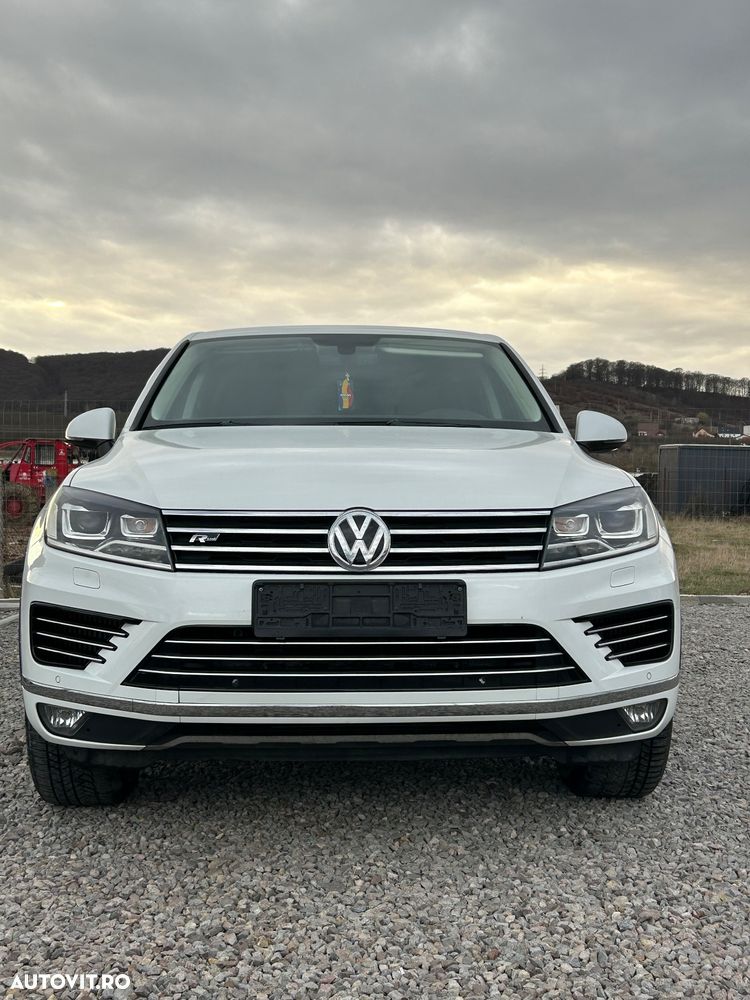 Utilizat Volkswagen Touareg 2016 - 21 900 EUR, 138 000 km - Autovit.ro
