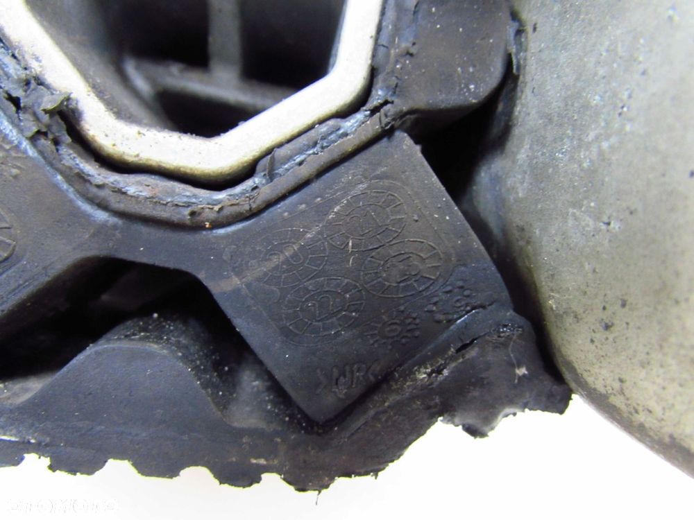 Używany Poduszki silnika - 170 PLN - Otomoto.pl