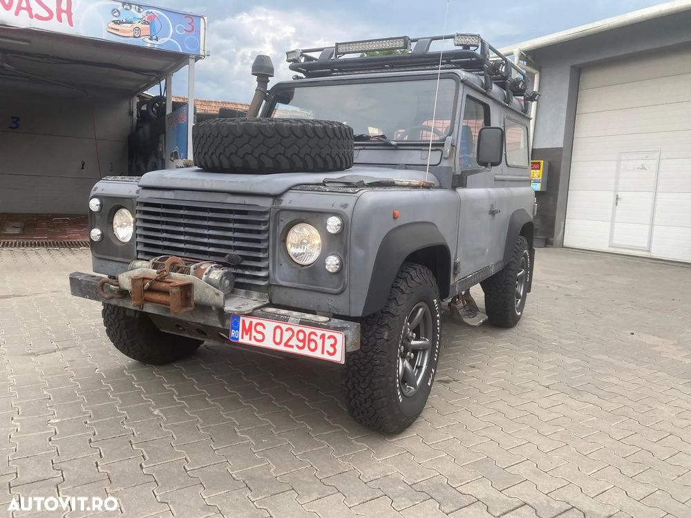 Second hand Land Rover Defender - 15 500 EUR243 343 km - Autovit
