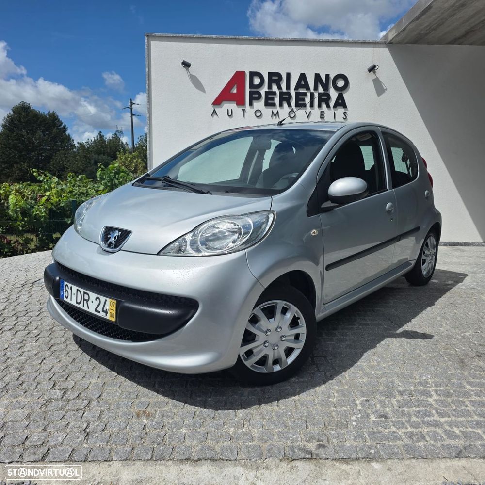 Usado Peugeot 107 2007 - 6 990 EUR, 138 000 km - Standvirtual.com