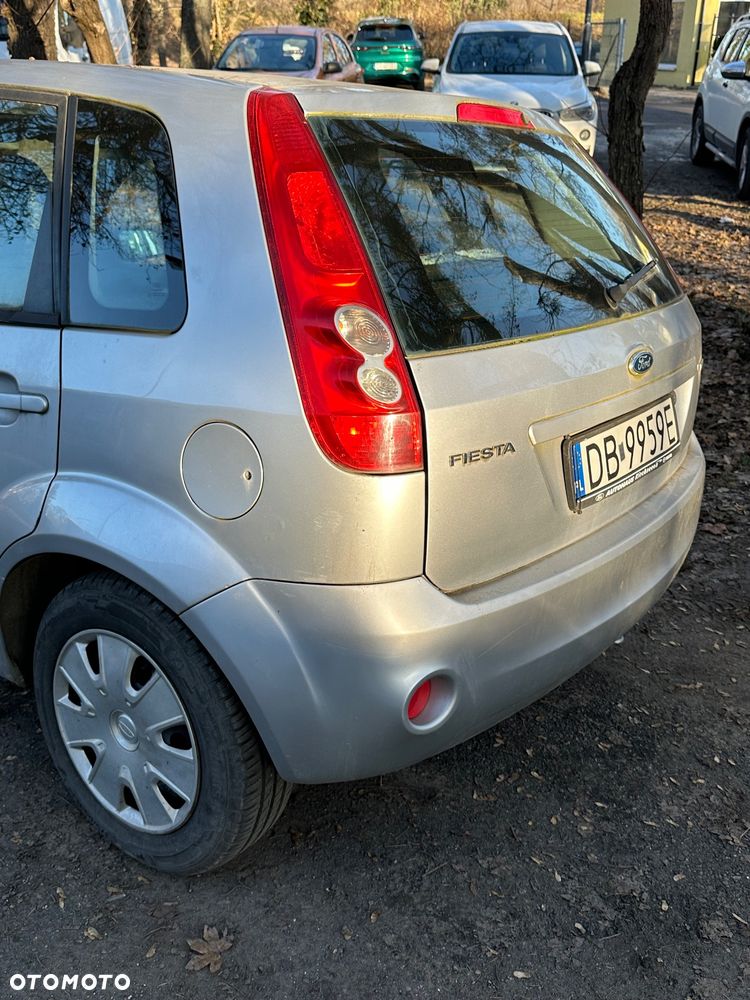 Używany Ford Fiesta 2008 - 2 900 PLN, 210 308 km - Otomoto.pl