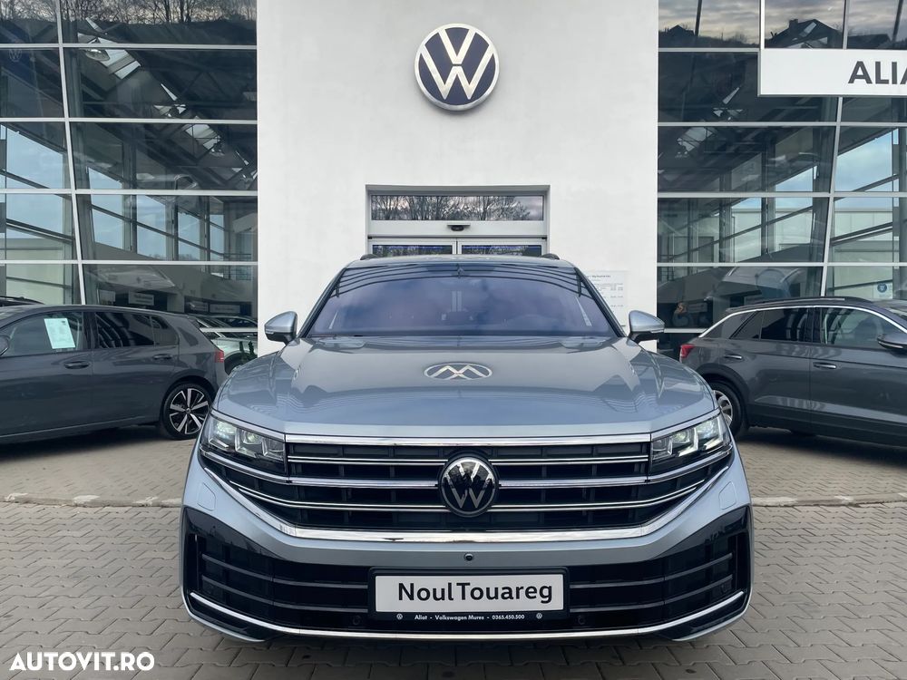 Utilizat Volkswagen Touareg 2024 - 64 998,99 EUR, 3 800 km - Autovit.ro