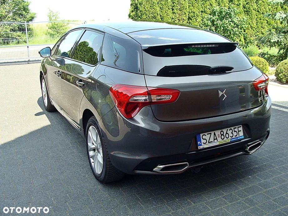Używany Citroën DS5 2018 - 46 999 PLN, 196 000 km - Otomoto.pl