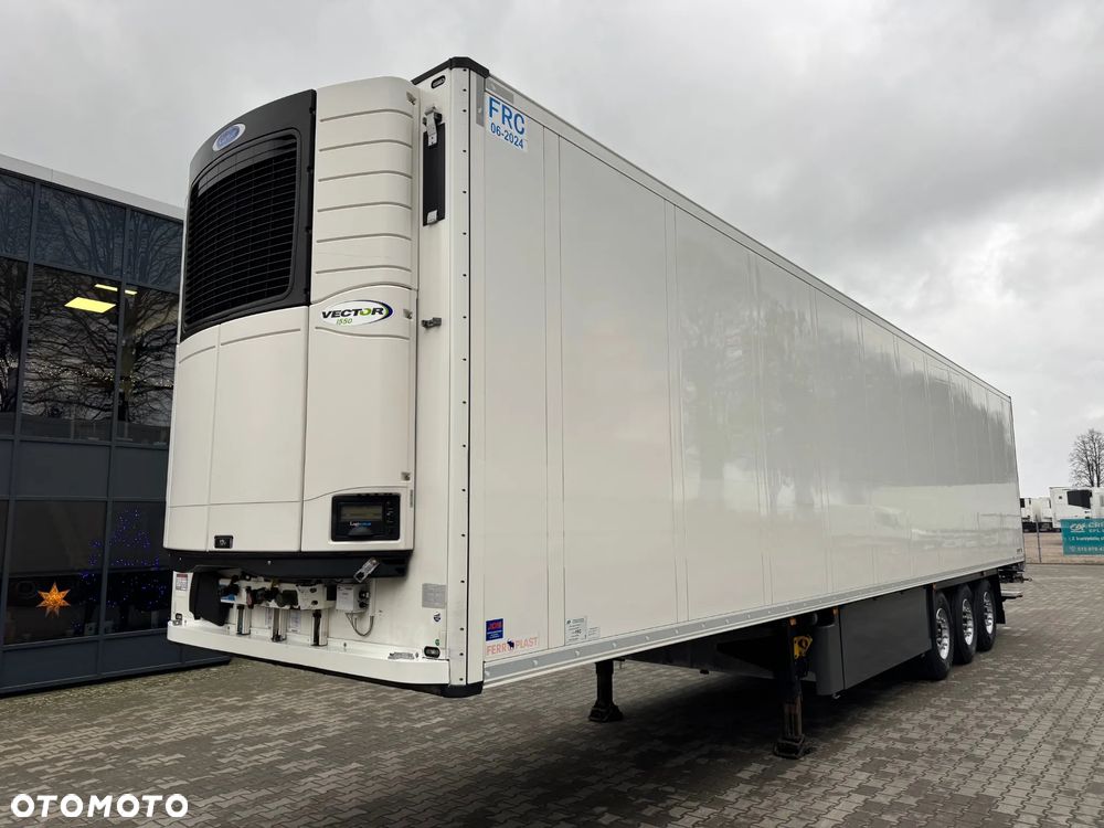 Używany Schmitz Cargobull Chłodnia,Doppelstock, Carrier Vector 1550 ...