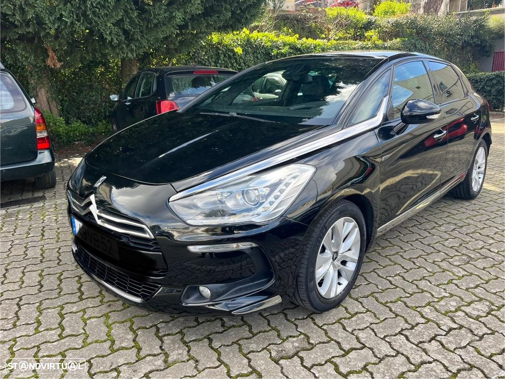 Usado DS DS5 2013 - 9 750 EUR, 271 000 km - Standvirtual.com