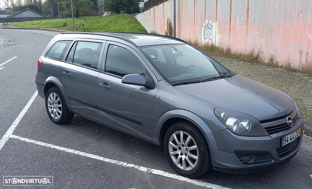 Usado Opel Astra Caravan 2004 - 3 200 EUR, 240 000 km - Standvirtual.com